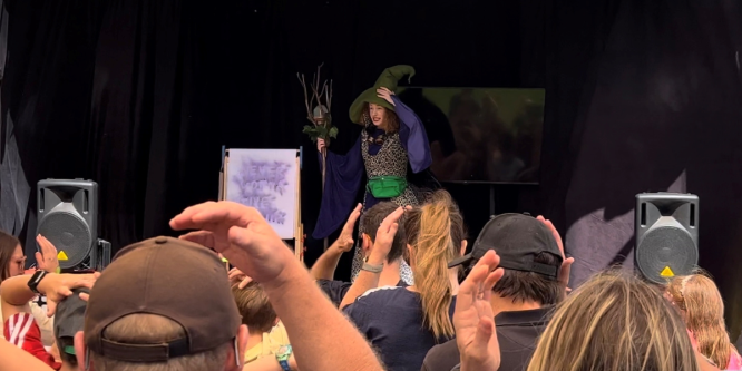 Winni Wizard A Wonderfully Wacky Wizard at The Rubber Chicken - Busy ...