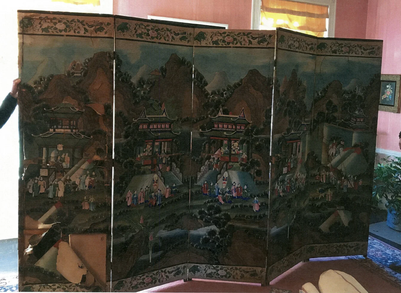 Early 19th Century Antique Chinese Screens — Scenic Wallpaper