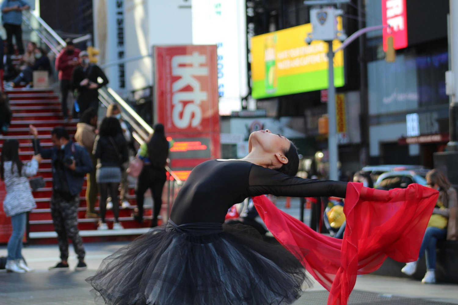 A Day in the Life of a NYC Street Performer: Insights from a Veteran ...