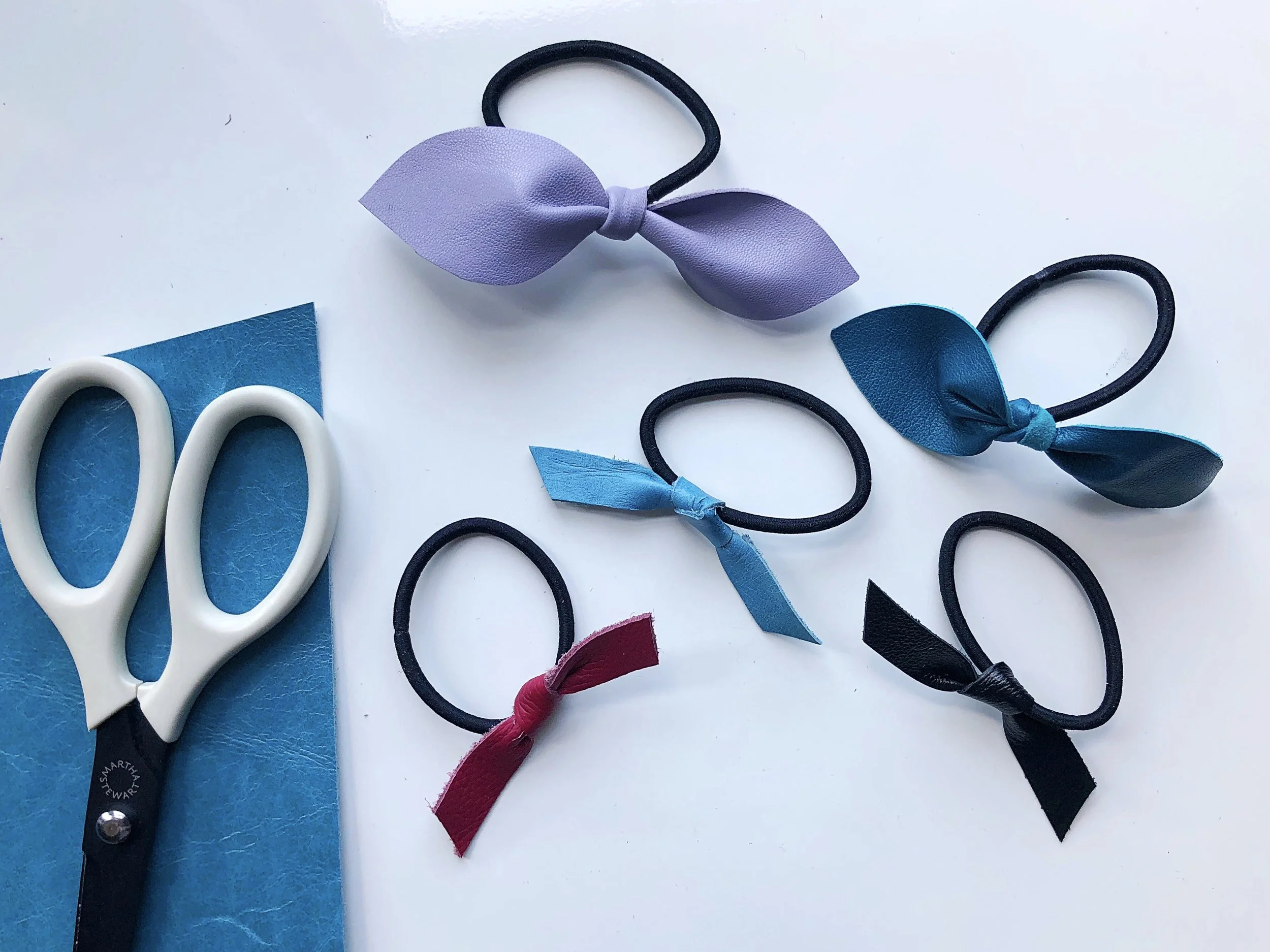 Leather Hair Tie Tutorial free PDF pattern, no sew fashion, 5 minute ...
