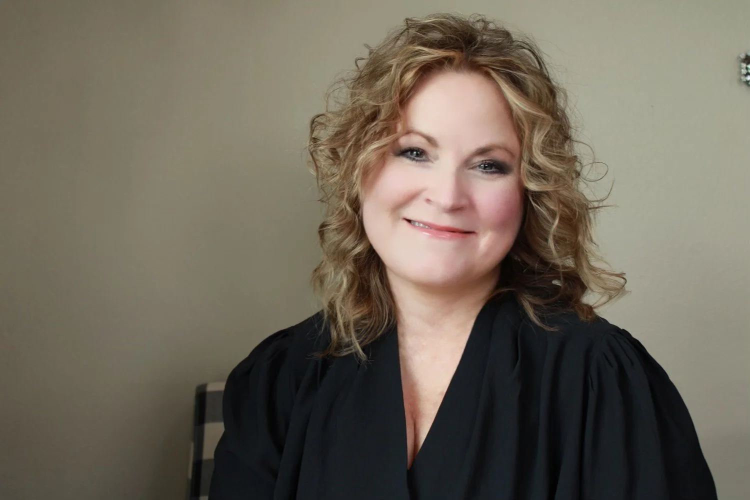 Laurie Burns — Simply Irresistible