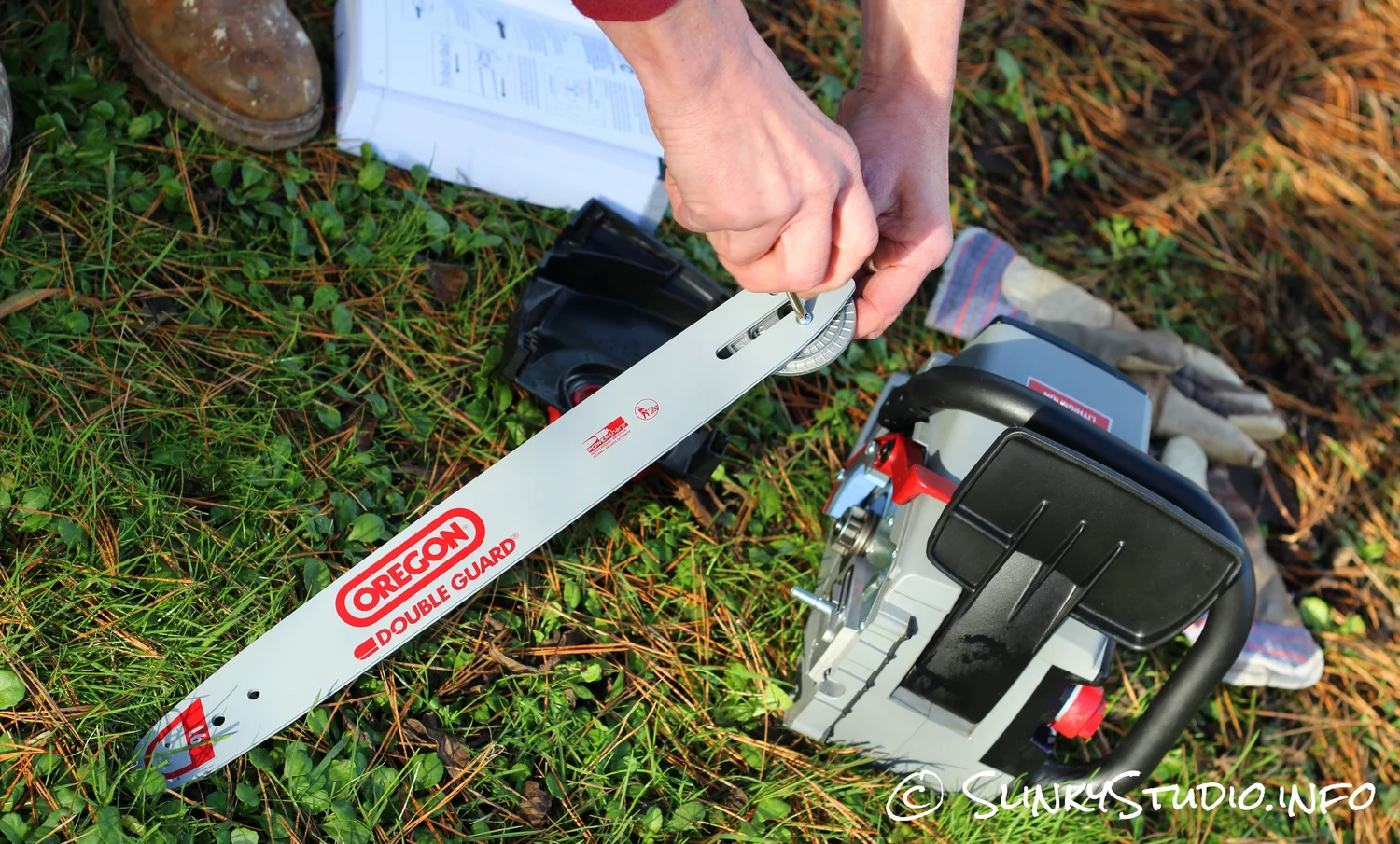 Oregon CS300 Cordless Chainsaw Review: Self-sharpening blade - Slinky ...
