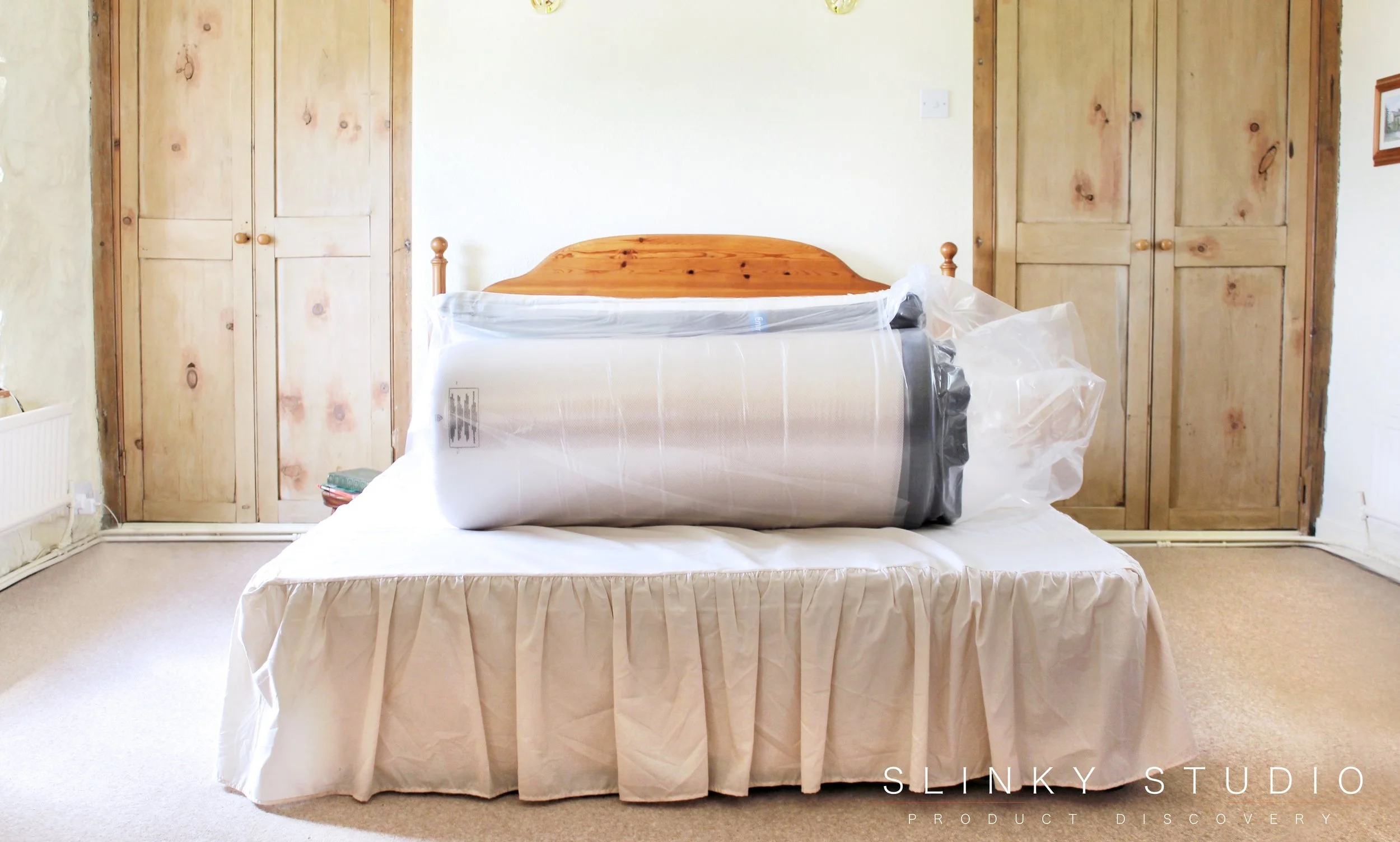 Emma Mattress Review: Easy Dreamy Comfort - Slinky Studio