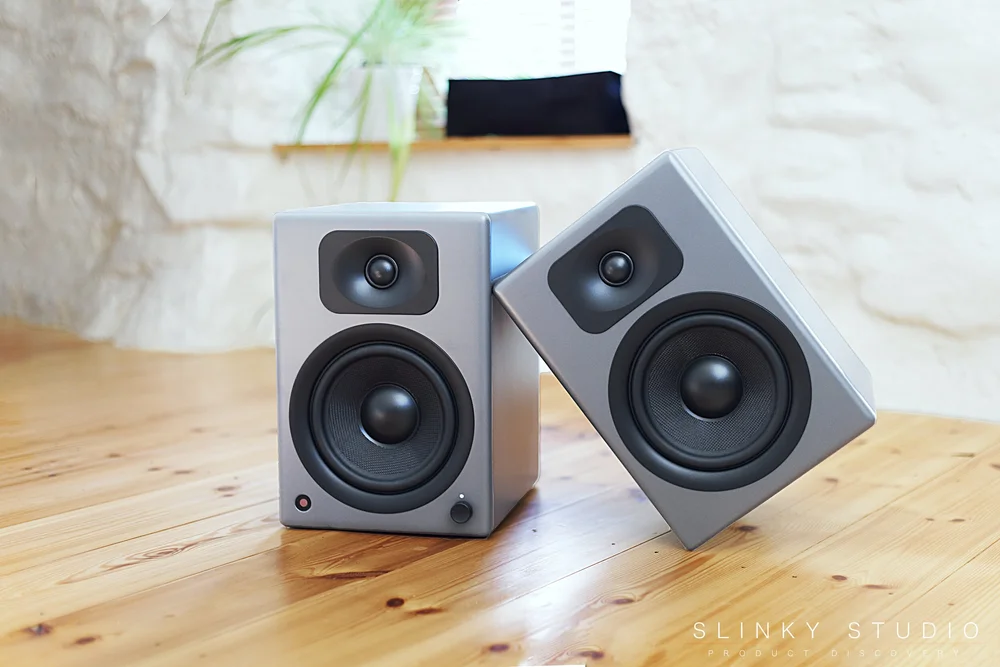 wavemaster TWO NEO Speaker Review: Boundless bass & shimmering highs ...