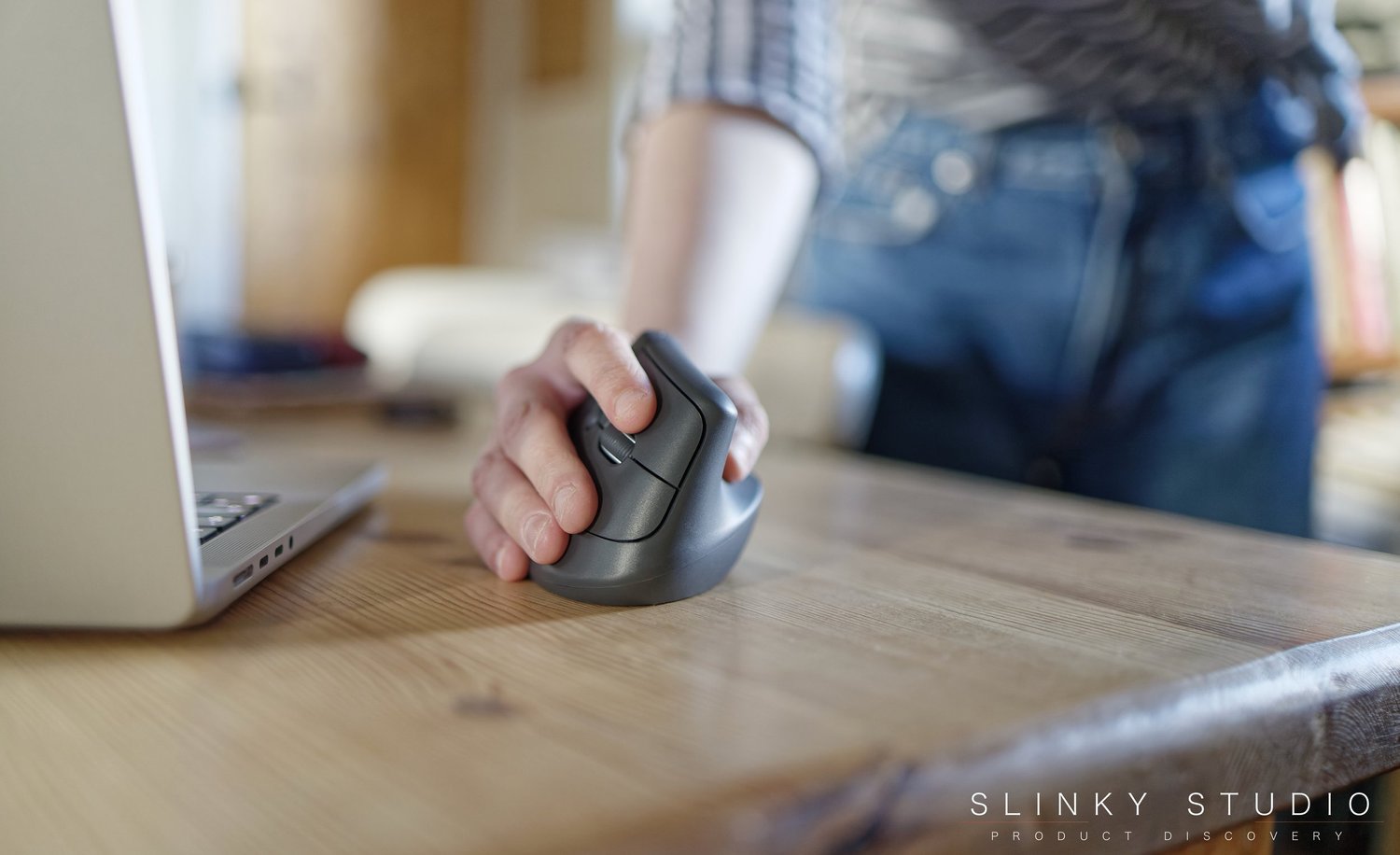 Logitech Lift Mouse Review: A Surprise - Slinky Studio