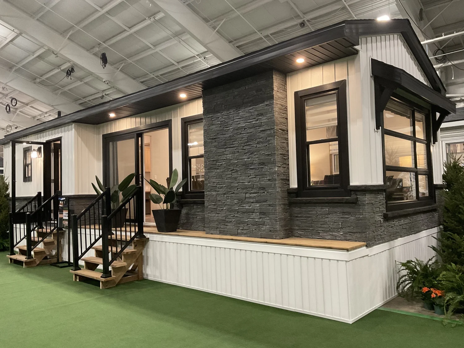 2023 Escapes — Bluewater Golf Course & Campground