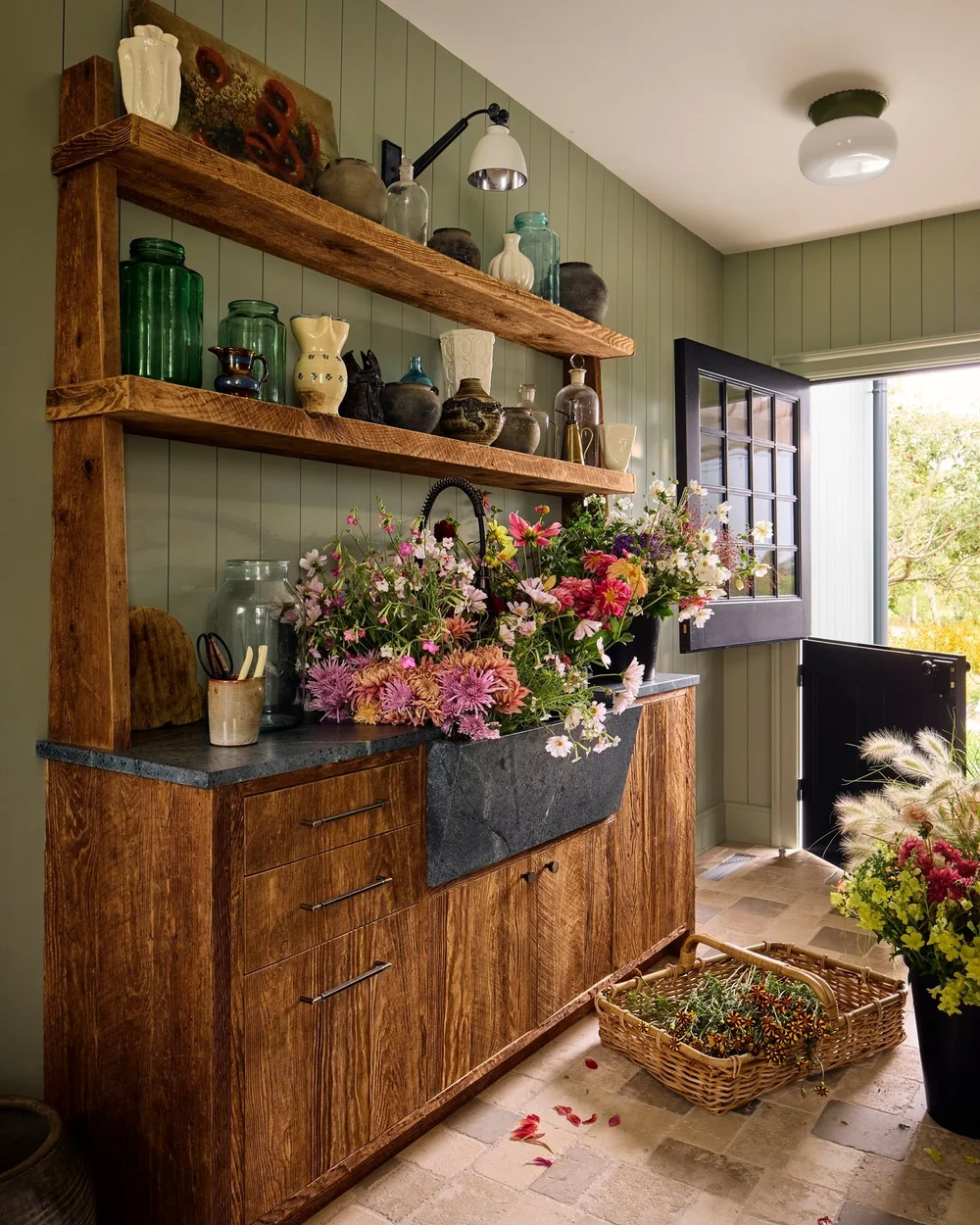 235 - New-Traditional Homestead — JAM