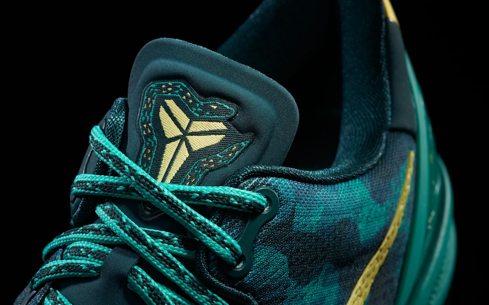 Kobe 8 Green Camo