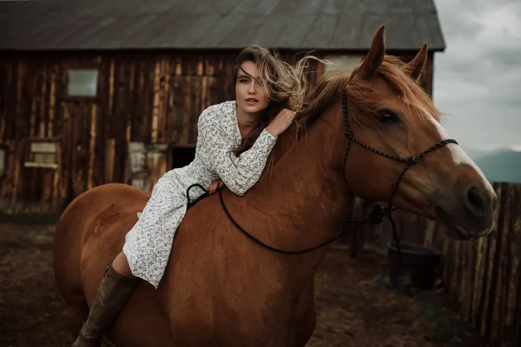 A Mountain Girl — folk
