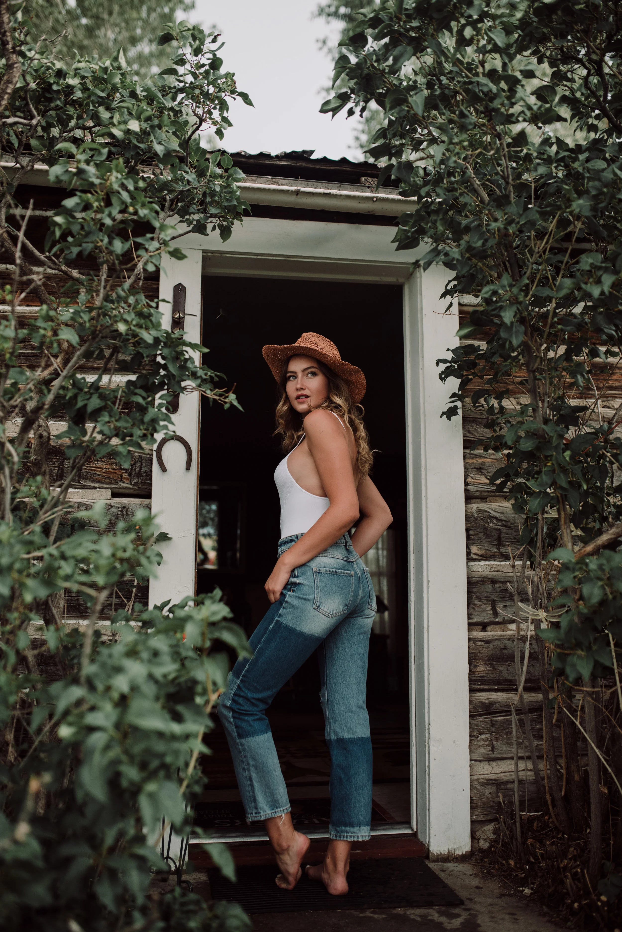 A Mountain Girl — folk