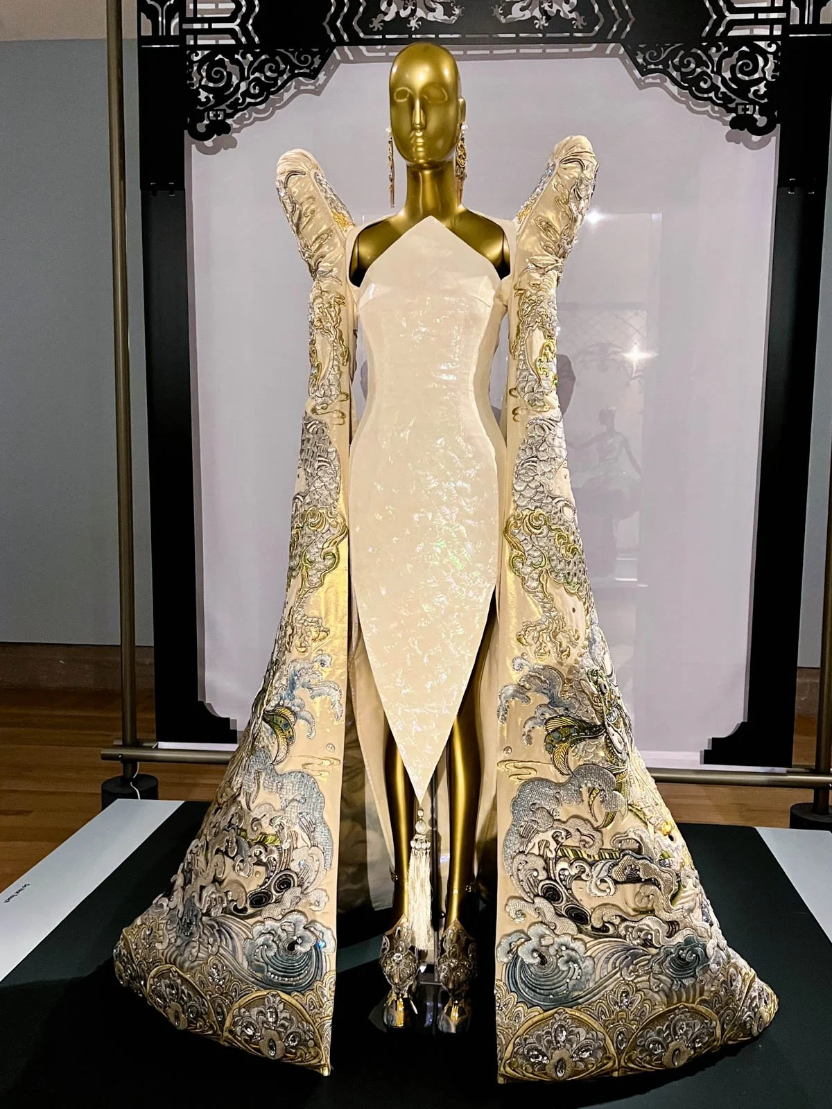 Fashion Design Inspiration: Guo Pei — Sophia Liu | Studio Sophy