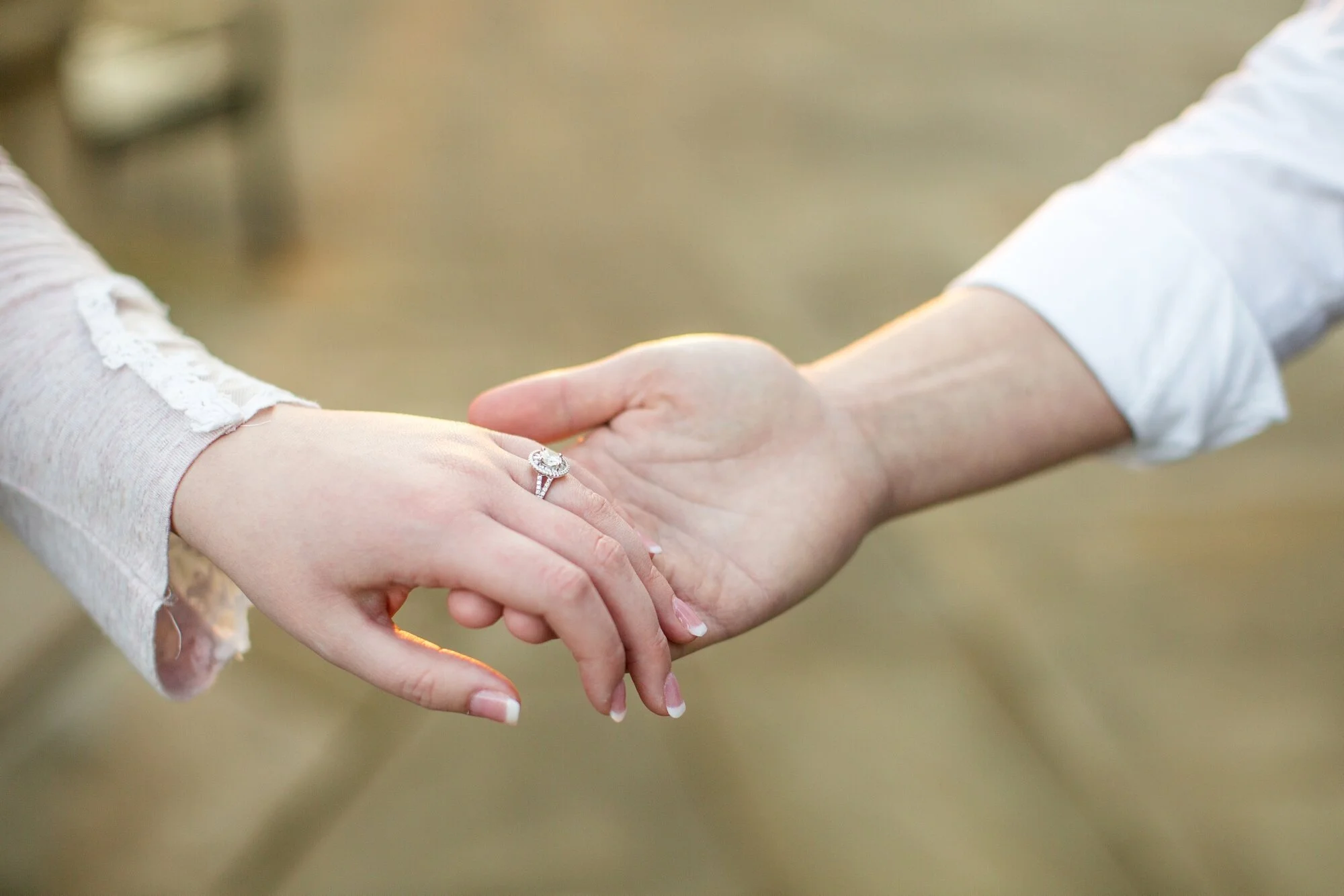 Favorite (Non-Cheesy) Simple Props for an Engagement Session — Jenna ...