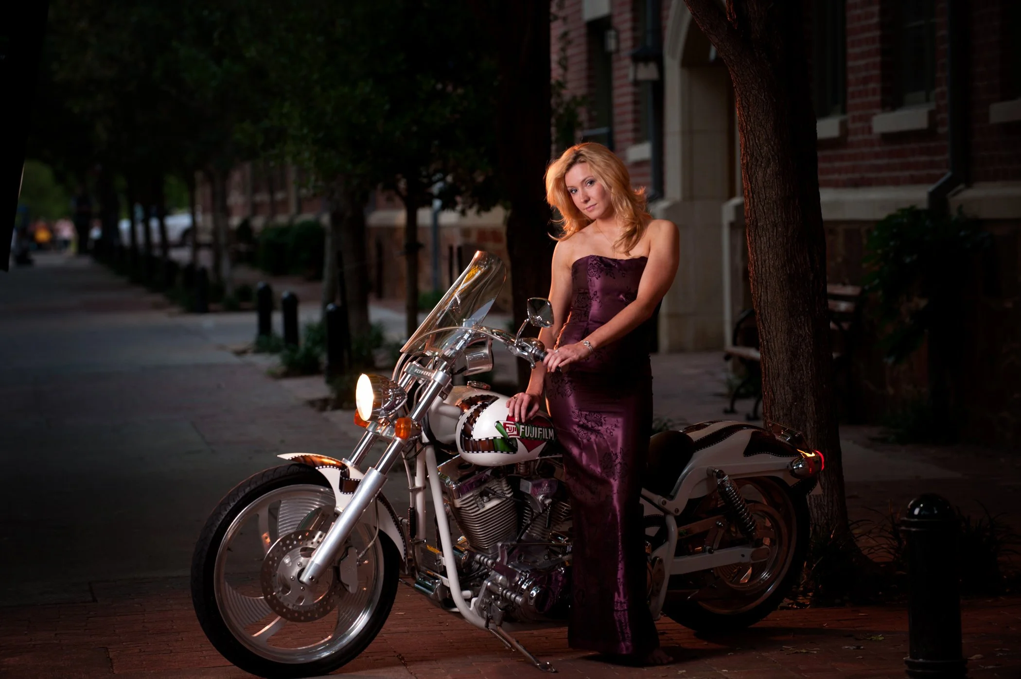 How To Create High Impact Images with Color Gels — GreatPhotography