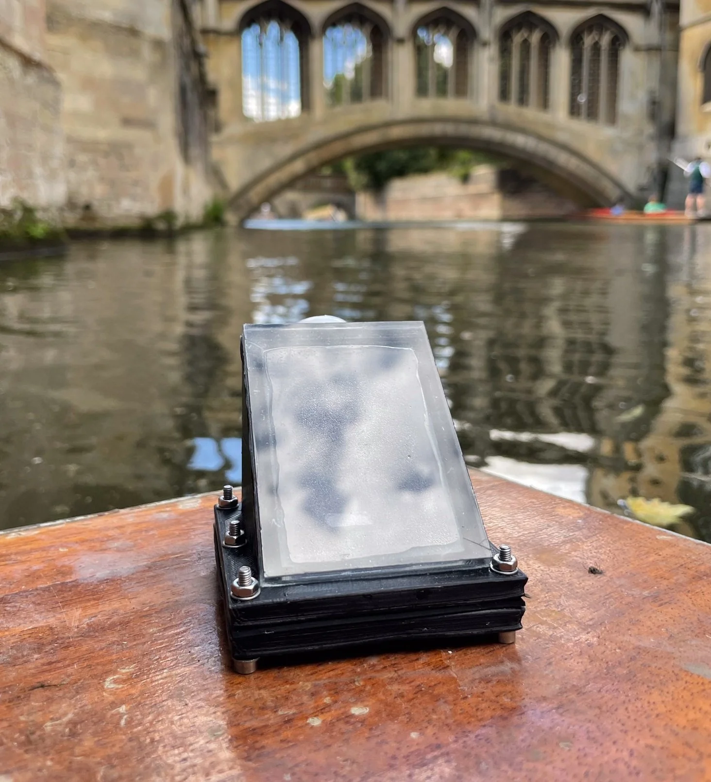 Solar-Powered Breakthrough: A Floating Device that Produces Clean Water ...