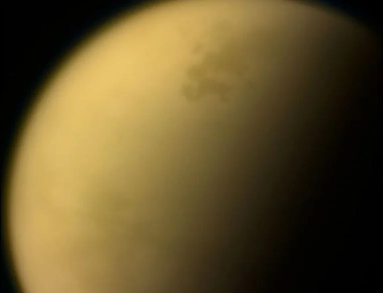How Habitable is Titan? NASA is Sending the Titan Dragonfly Helicopter ...