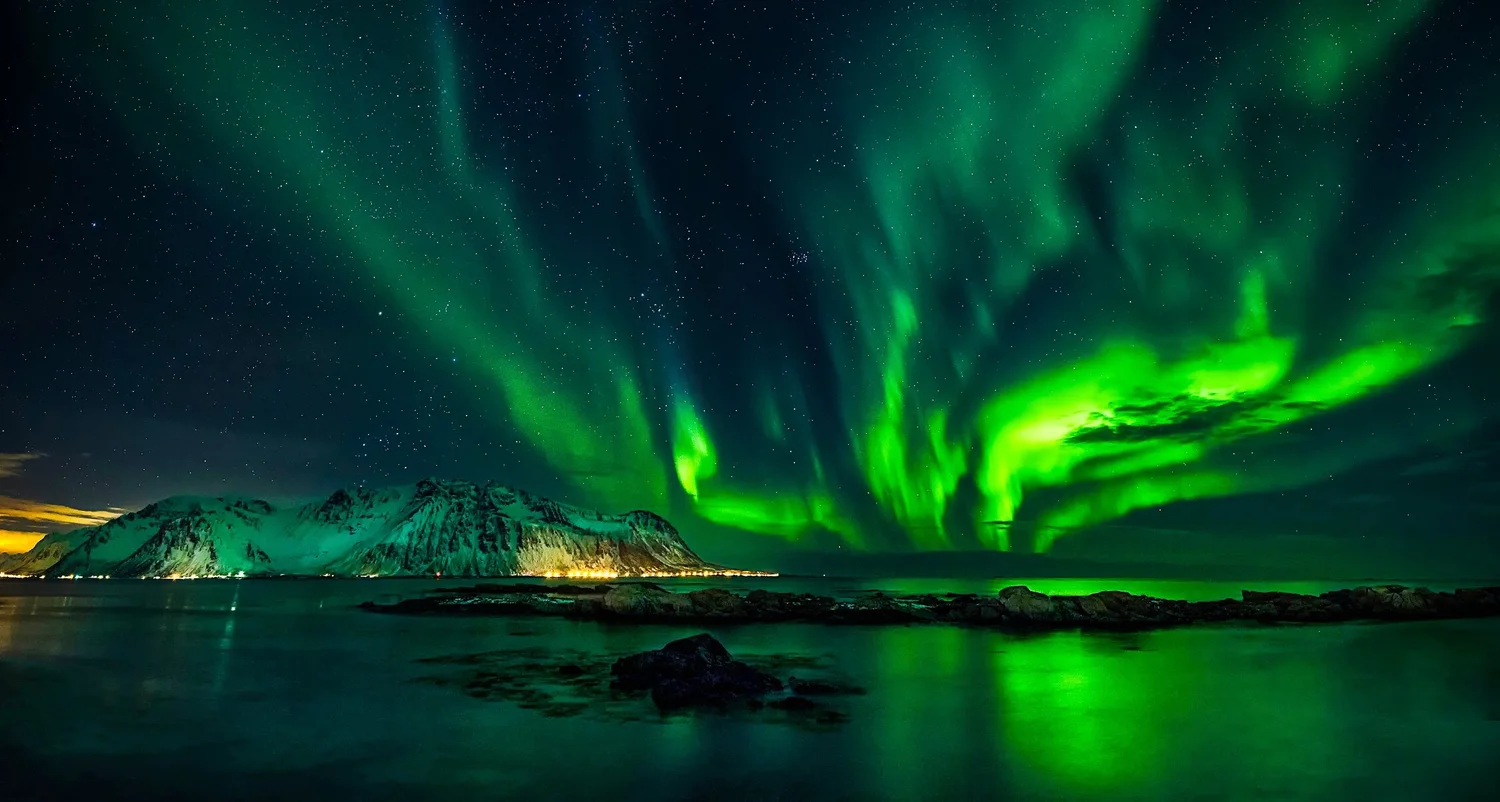 What’s it like to see auroras on other planets?