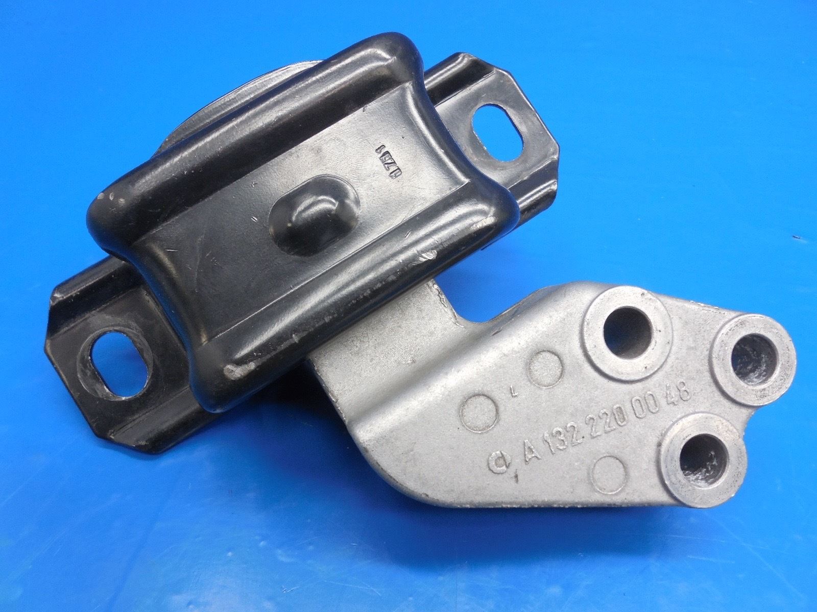 Fortwo Passion Pure 2008-2015 OEM Engine Side Mount — Call to place an ...