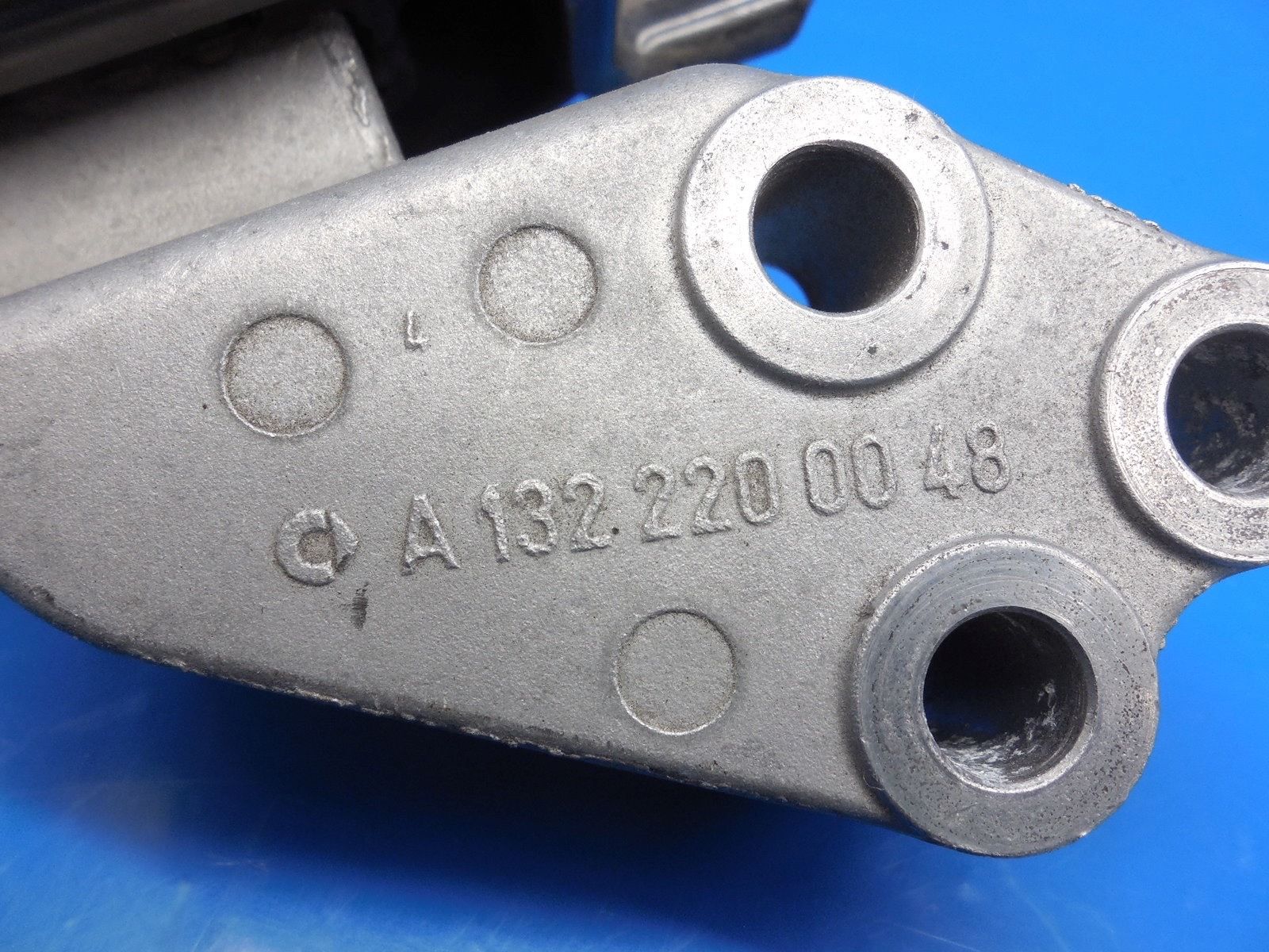 Fortwo Passion Pure 2008-2015 OEM Engine Side Mount — Call to place an ...