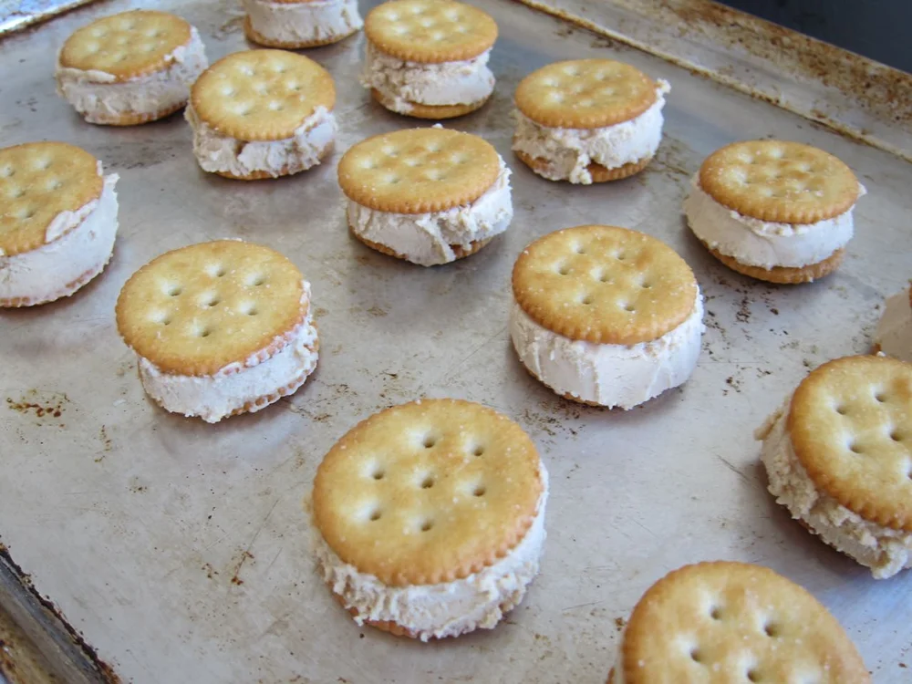 Peanut Butter & Ritz Ice Cream Sandwiches — Tea and Fog