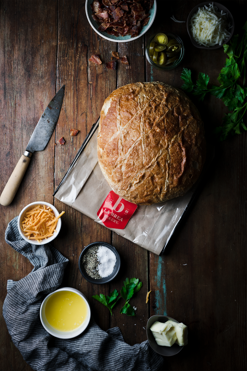 Cheesy Bacon & Jalapeno Pull-Apart Bread — The Broken Bread