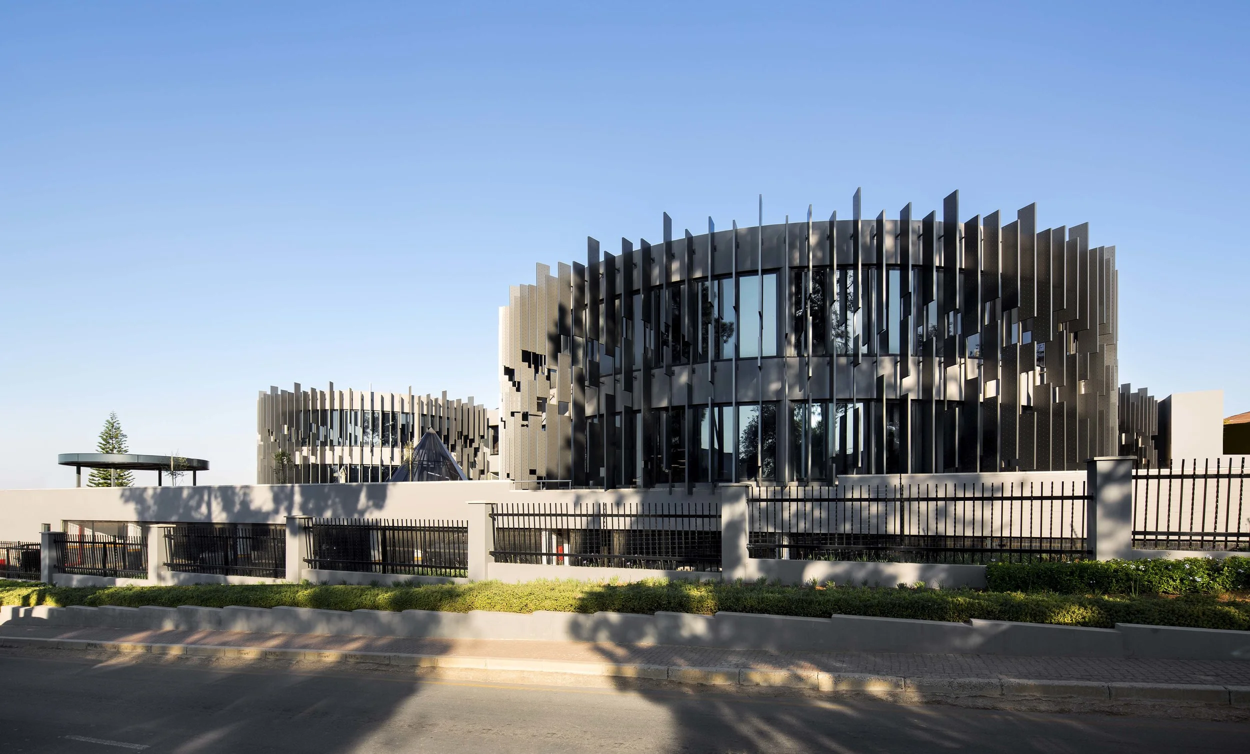 AVI, Bryanston, Johannesburg — DAFFONCHIO & ASSOCIATES ARCHITECTS