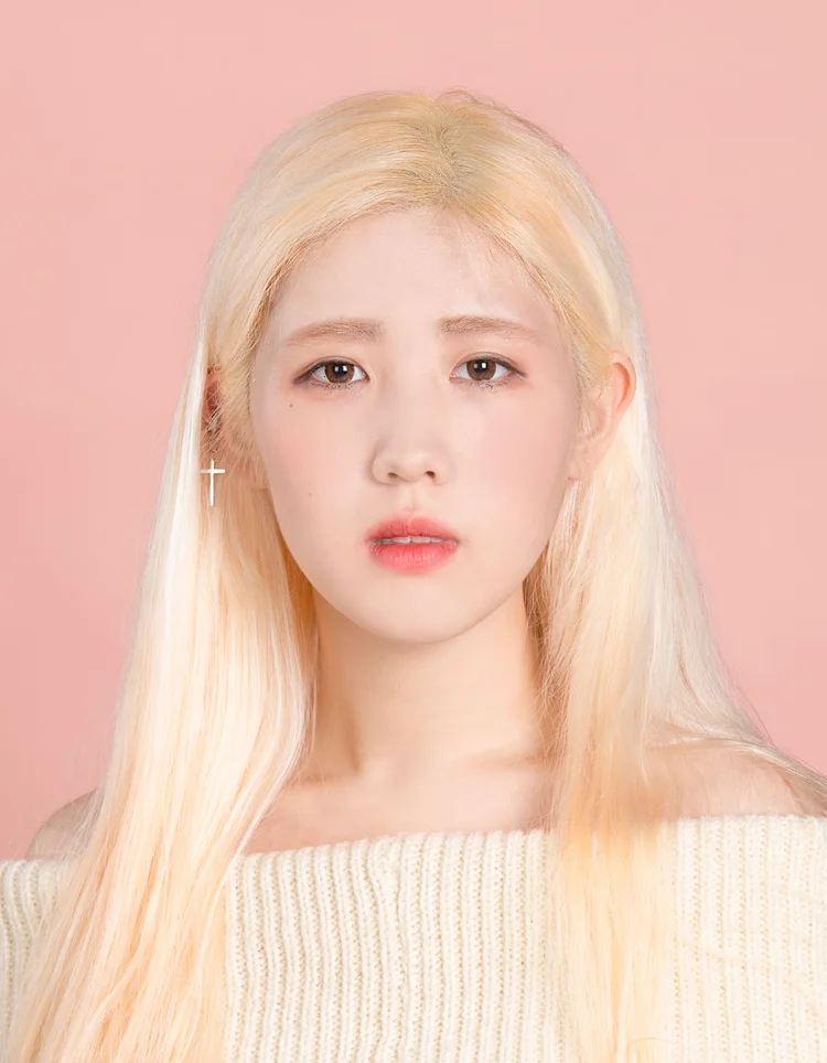 The Identification (ID) Photo Project by @sihyunhada — MUTZINE