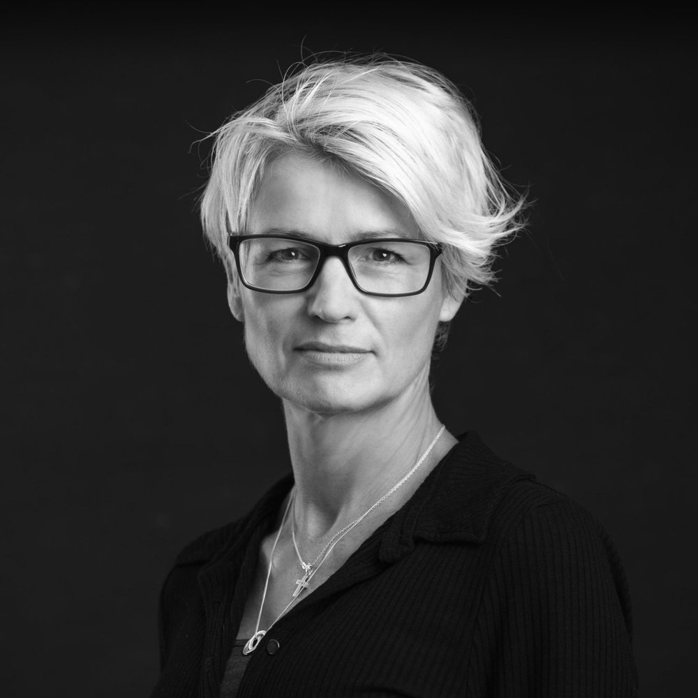 Professional Corporate & Commercial Photographer | Penny Bird