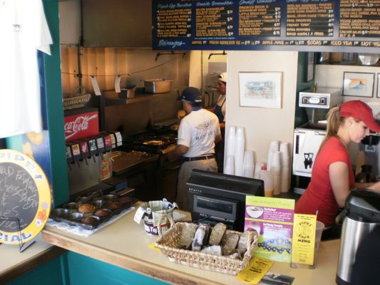 Pipes Cafe | Breakfast & Lunch in Cardiff by the Sea, CA