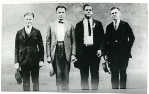 In August 1921, an estimated 15,000 coal miners and their allies ...