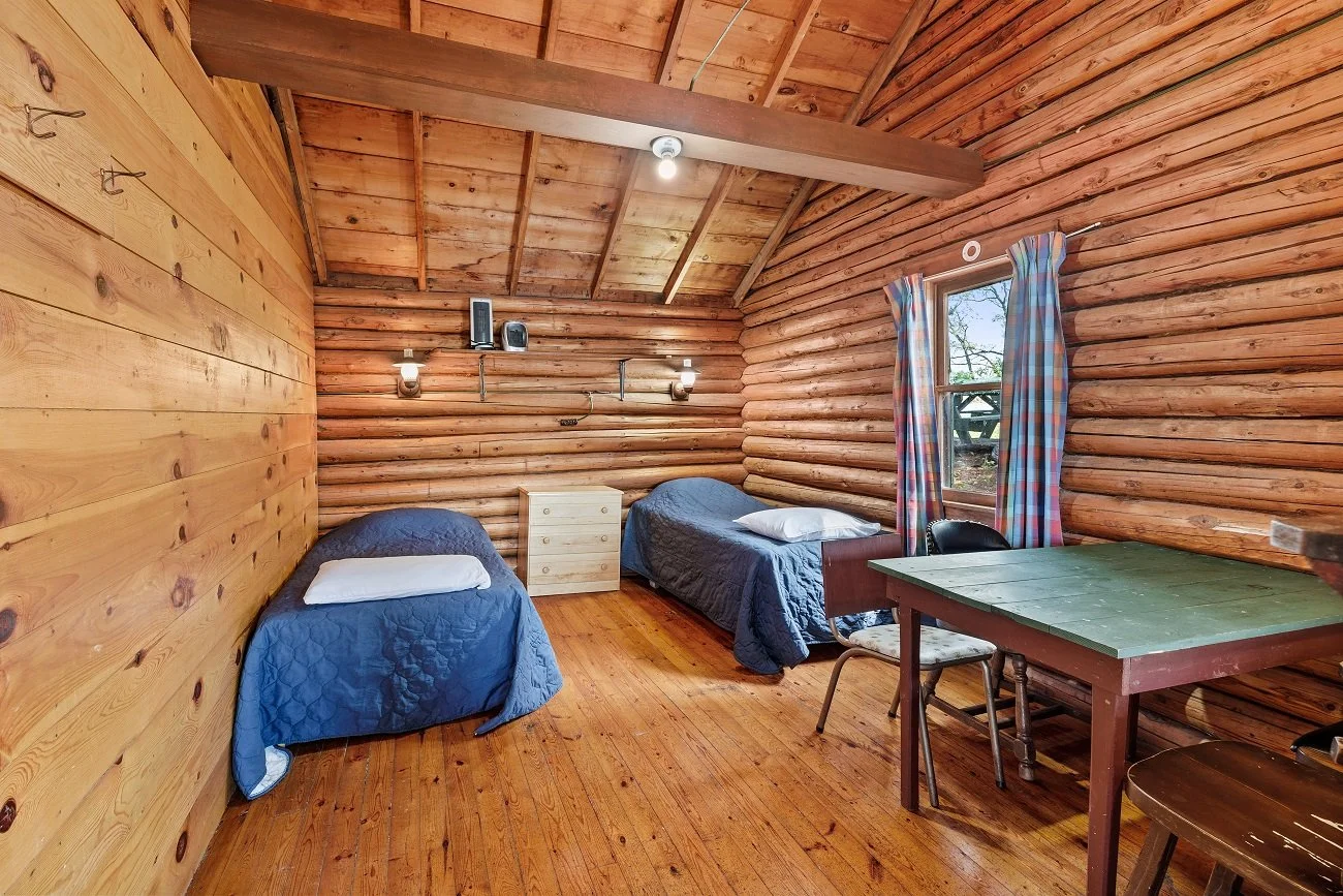 Cabin Photos — Tamarack Island Wilderness Lodge