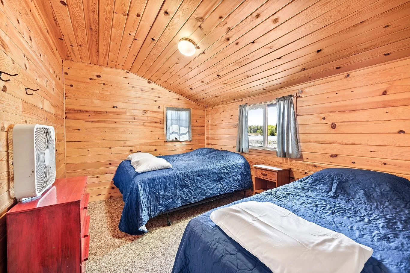 Cabin Photos — Tamarack Island Wilderness Lodge