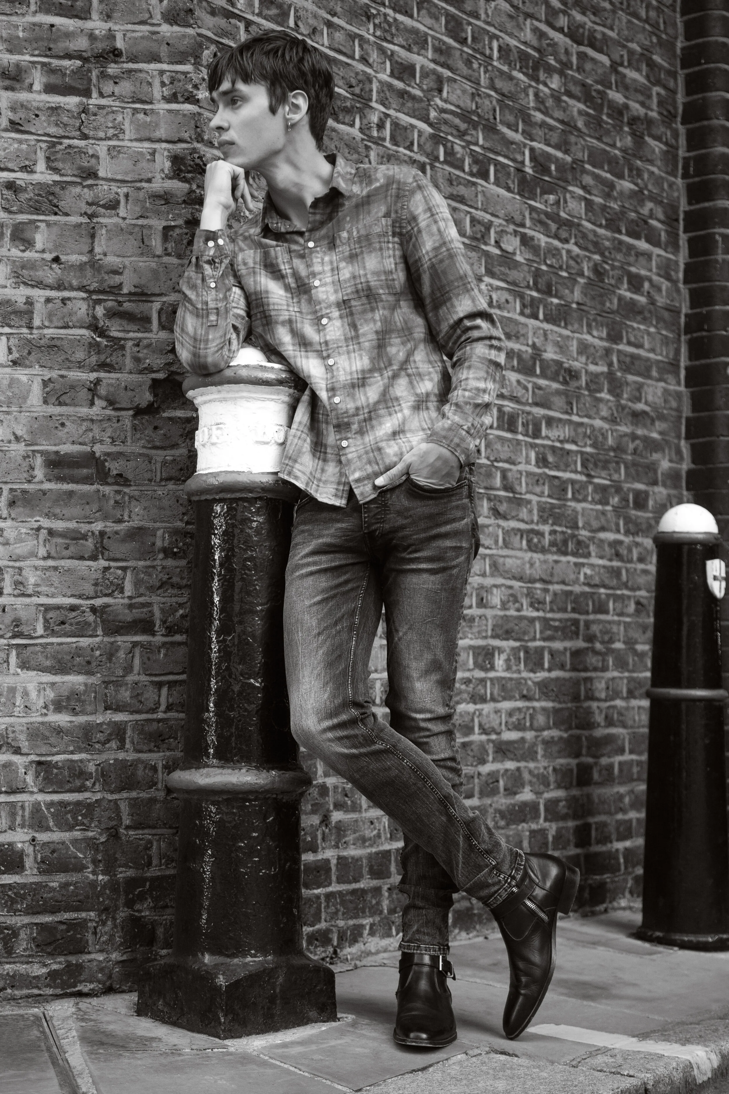 SAMUEL GEALS | LOCATION