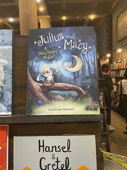Julius and Macy: A Very Brave Night — Annelouise Mahoney