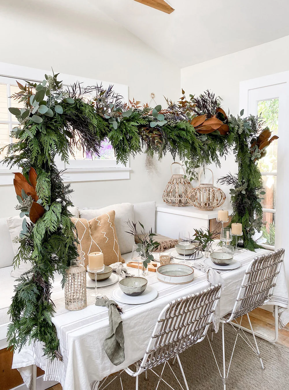 A Dramatic, Space-Saving Holiday Table — The Tiny Canal Cottage