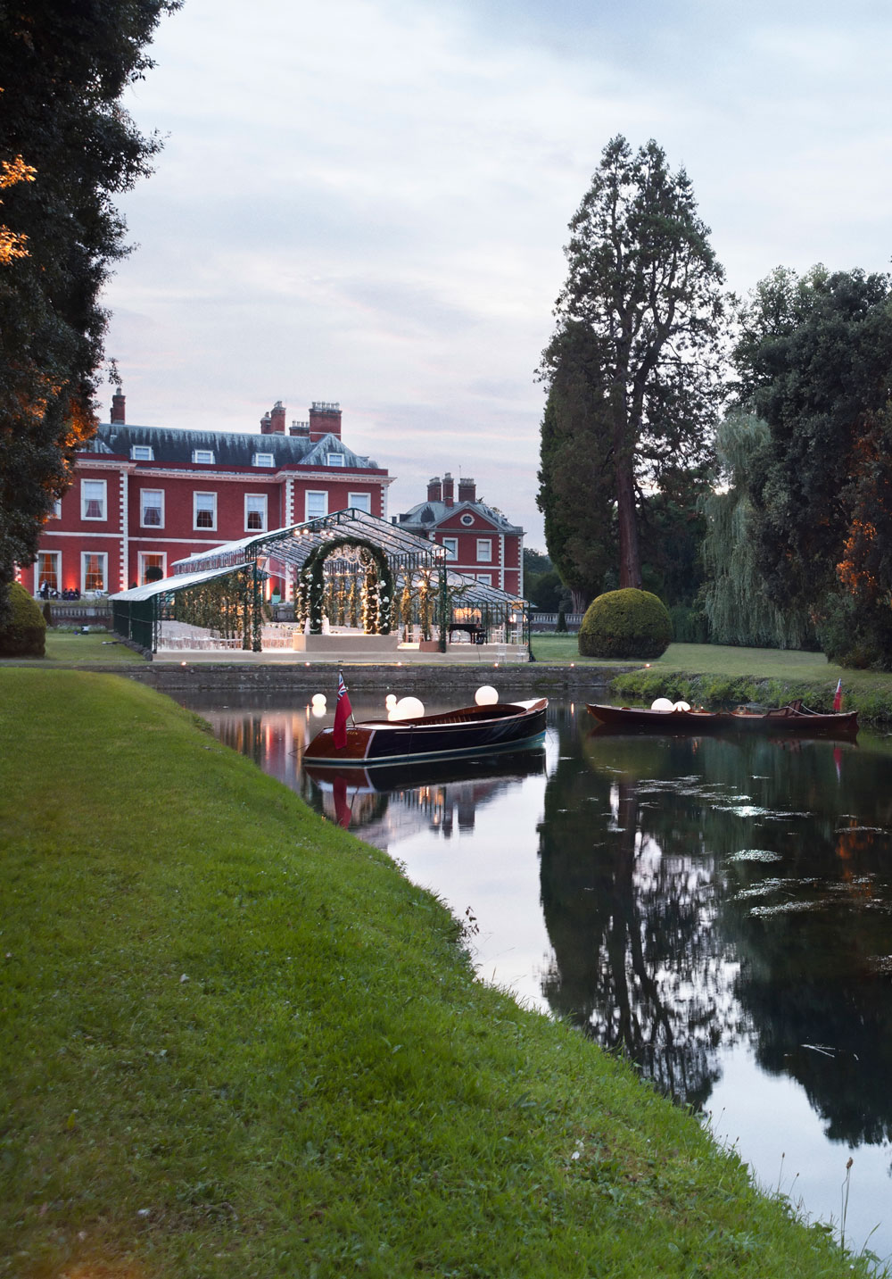 FAWLEY COURT RIVER CLUB — Fawley Court