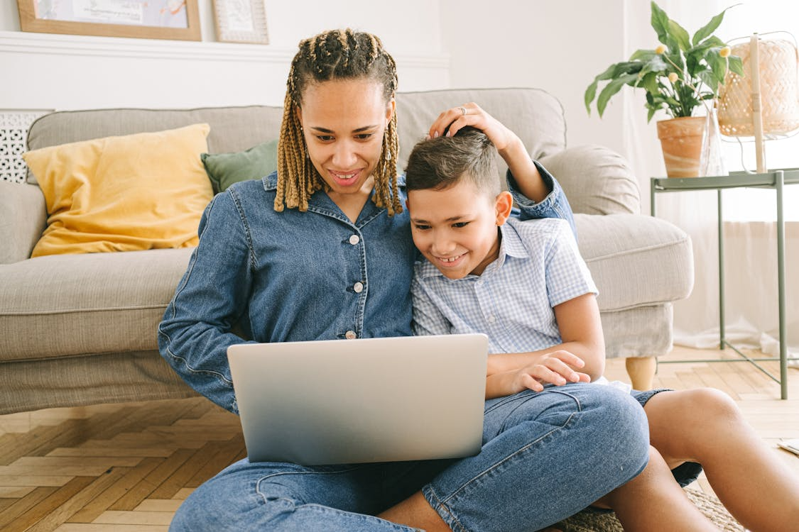 Can Kids Learn Languages Faster Than Adults? The Science Behind It ...