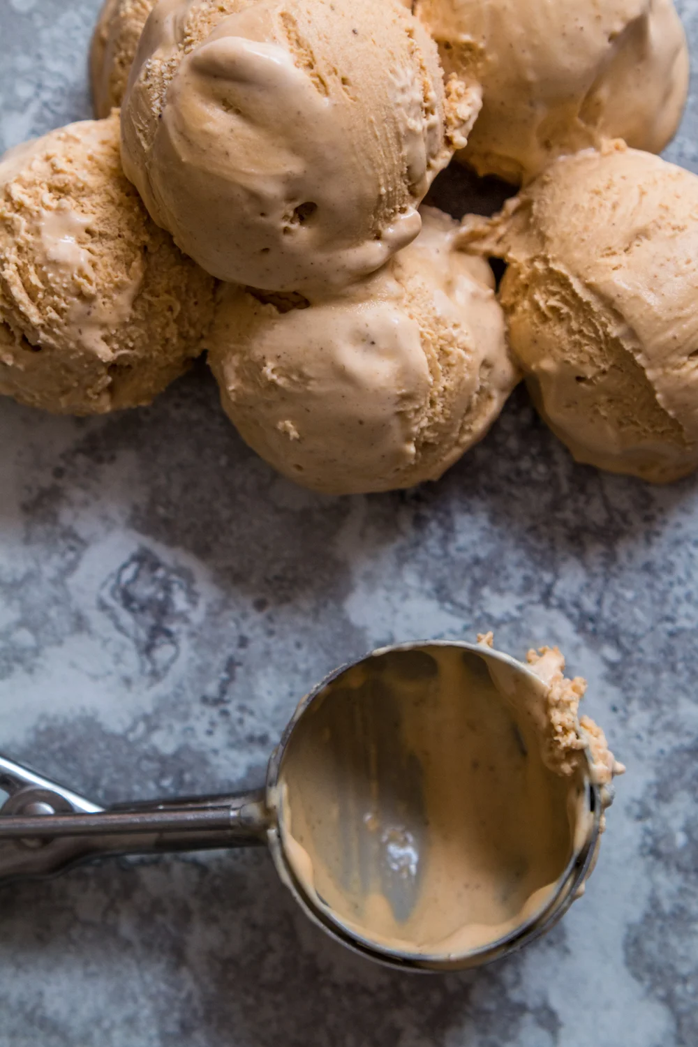 No Churn Ice Cream Shortbread Sandwich – Salted Caramel and Anise Ice ...