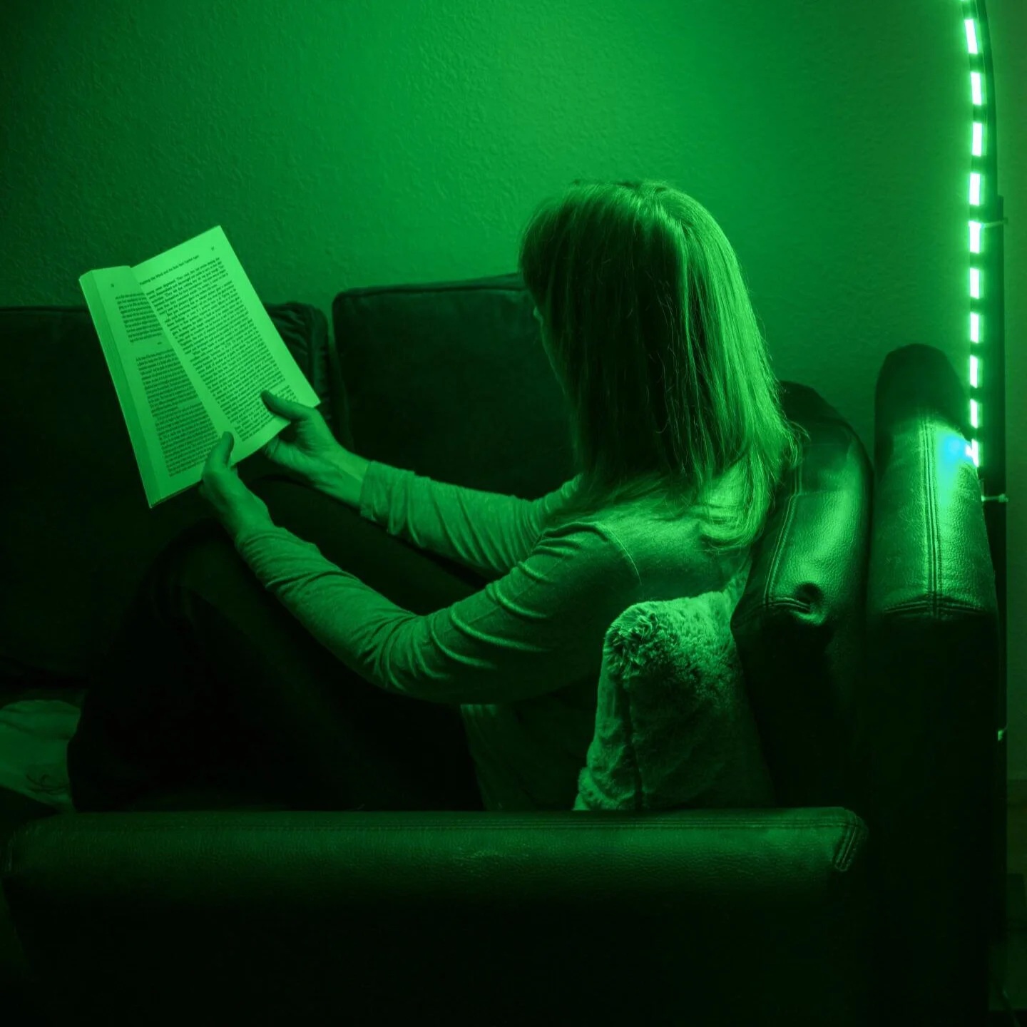 Green Light Therapy Reduces Migraine Pain — Pain News Network