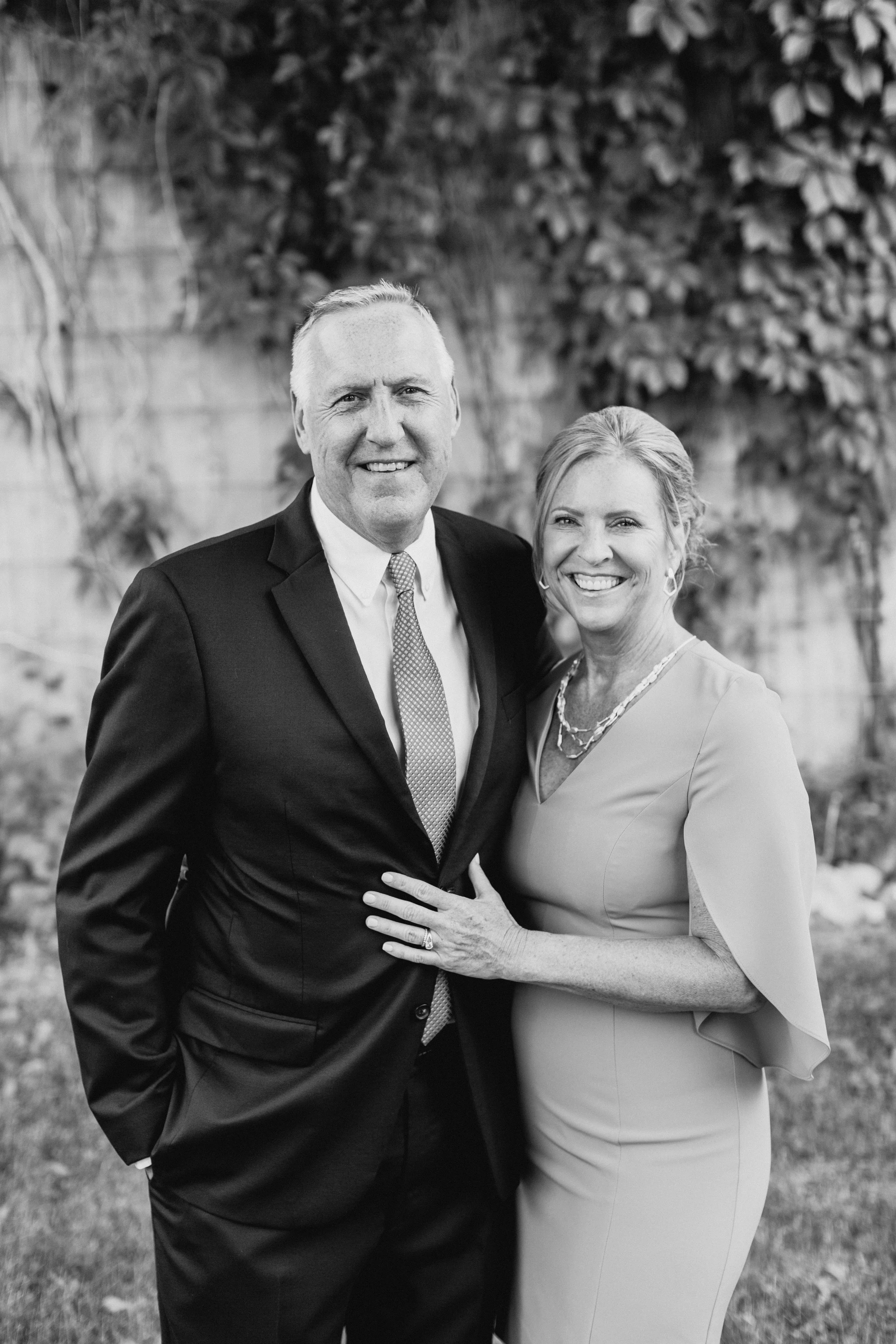 Black + White Outdoor Wedding at Elm Creek Park in Maple Grove ...