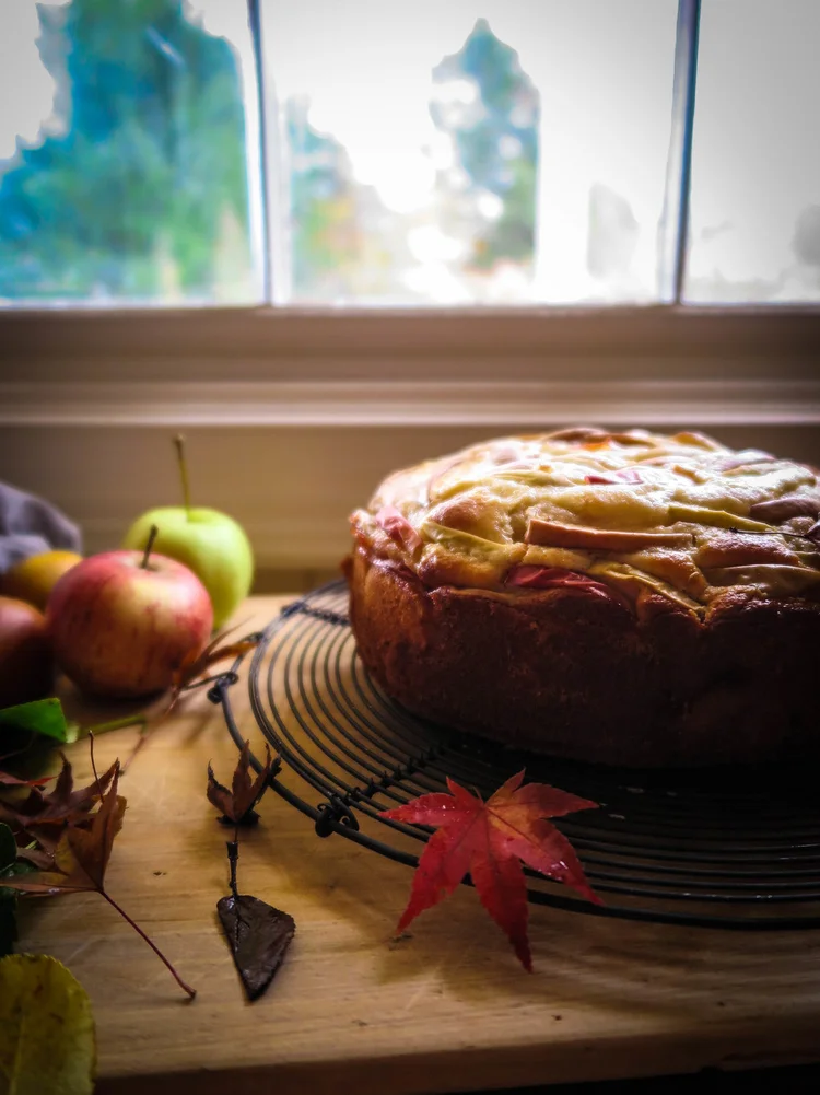 Apple Cake with an apple rose — The Black Hen