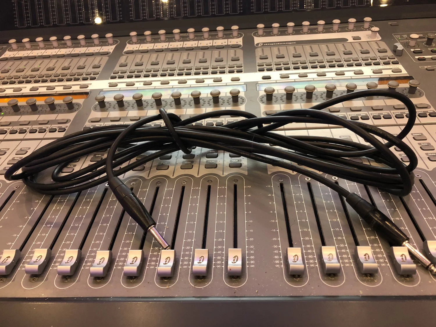 Tip - How To Quickly Coil Studio Cables - Avoid Tangled Cables & Cables ...