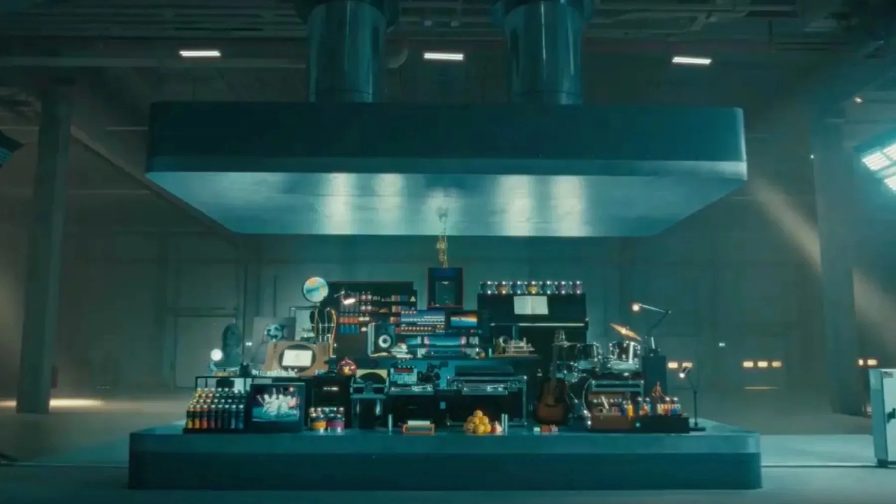 Creatives Unhappy Over Apple 'Tone Deaf' iPad Advert - UPDATED | Audio ...