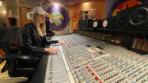 We Asked Mixers What They Have On Their Mix Bus | Production Expert