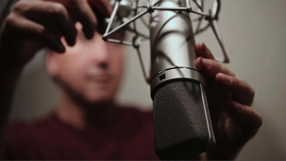 Create A Recording Booth That Gets The Best From The Artist ...