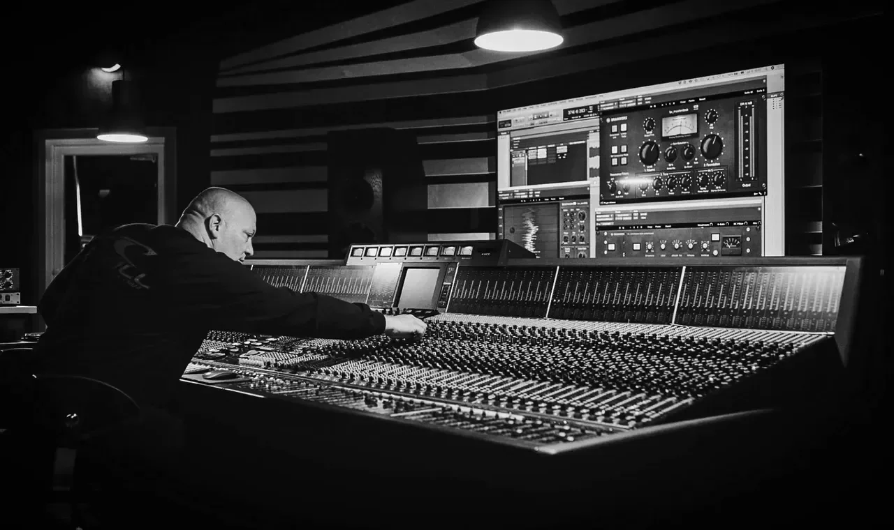 Apogee Electronics Acquired By Dirk Ulrich's Rockforce Tech Holding ...