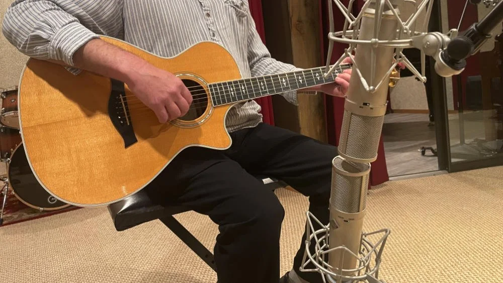 Record Acoustic Guitar - An In Depth Guide | Audio Production: News ...