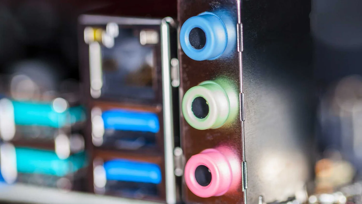 Is An Audio Interface Any Better Sounding Than A PC Soundcard ...