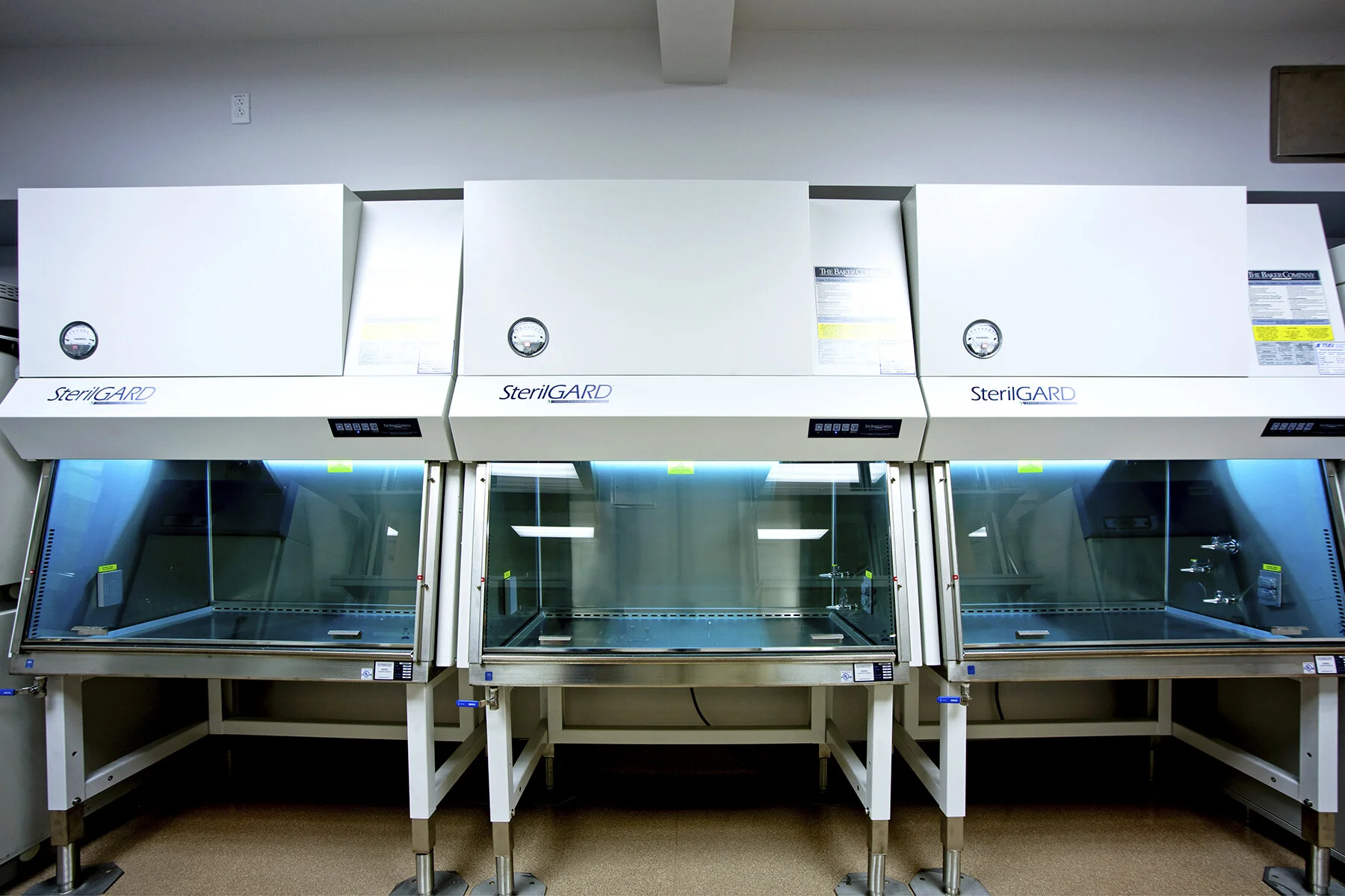 Cedars-Sinai Medical Center Atrium Wet Lab Conversion — Perera Construction