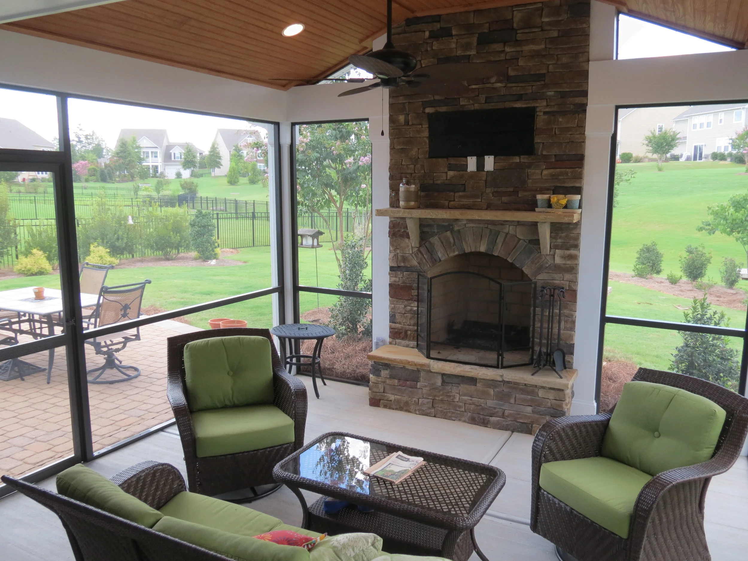 Custom Screened Porch & Patio Design | Deckscapes, Inc.