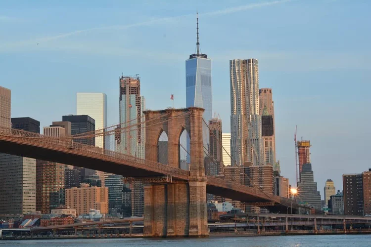 The Brooklyn Bridge Guide: History, Fun Facts, and How to Experience It ...